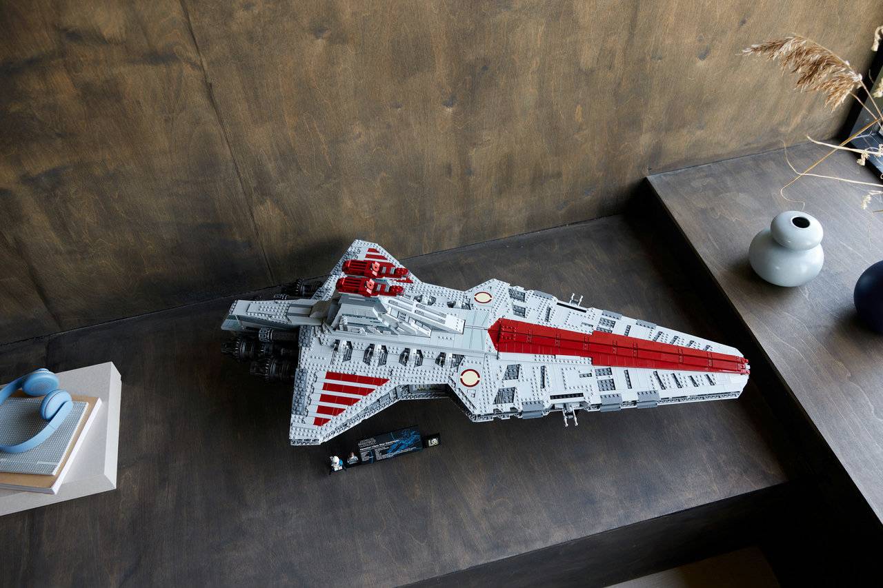 LEGO® Star Wars 75367 Venator-Class Republic Attack Cruiser (Creased ...